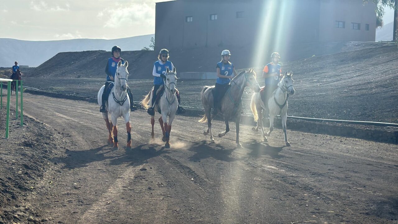 Gran debut del Raid Isla de Fuerteventura con brillantes ...